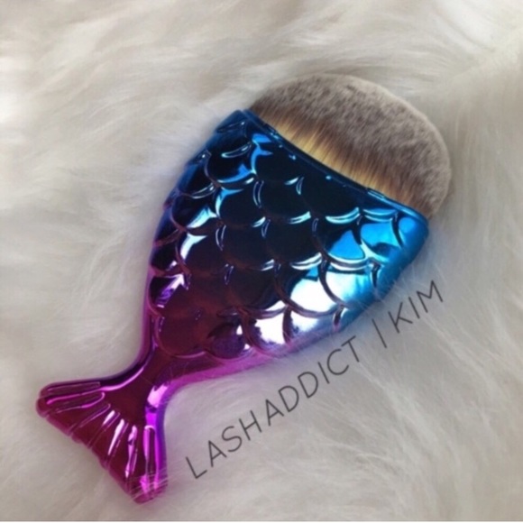 Makeup | Fish Tail Makeup Brush New Mermaid Brushes Rainbow | Poshmark